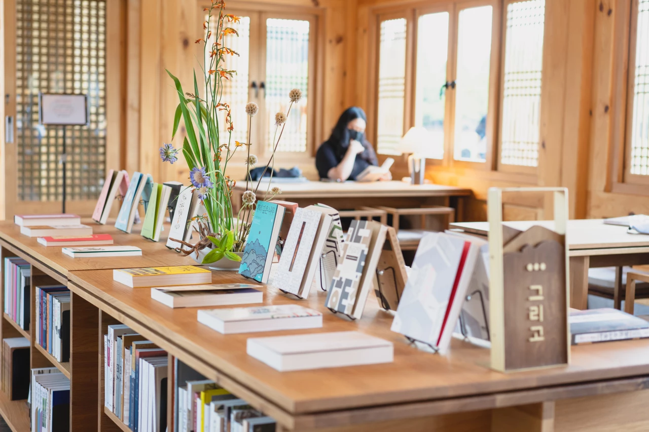 Jeonju offers self up as destination for fall reading retreat