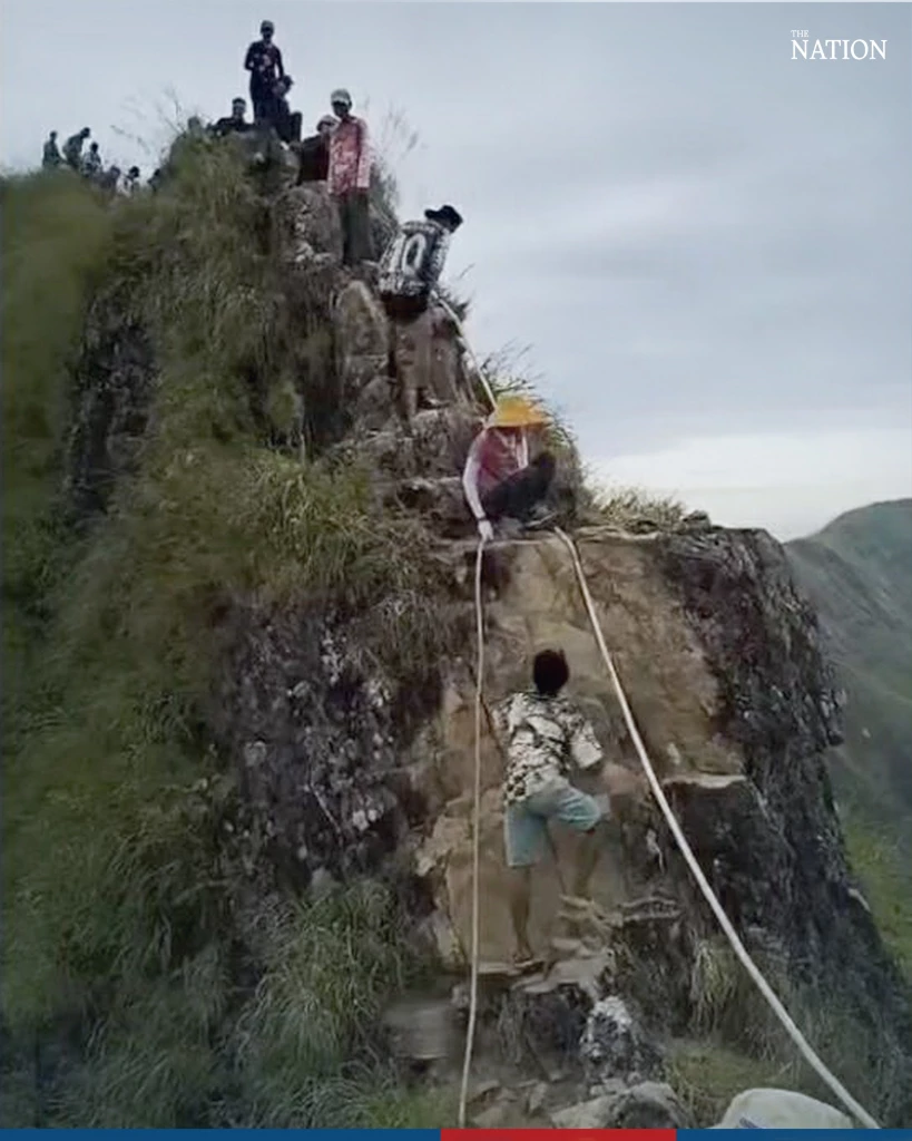 Porters clarify on video of tourists abseiling dangerously in Kanchanaburi