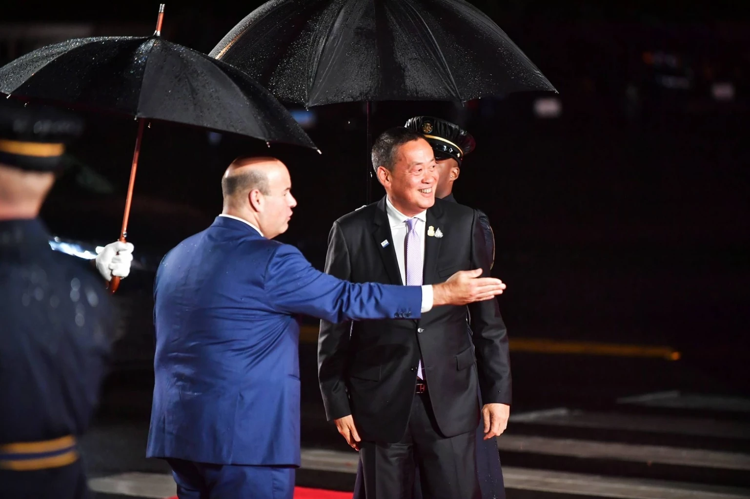 US President Biden hosts gala dinner for APEC leaders