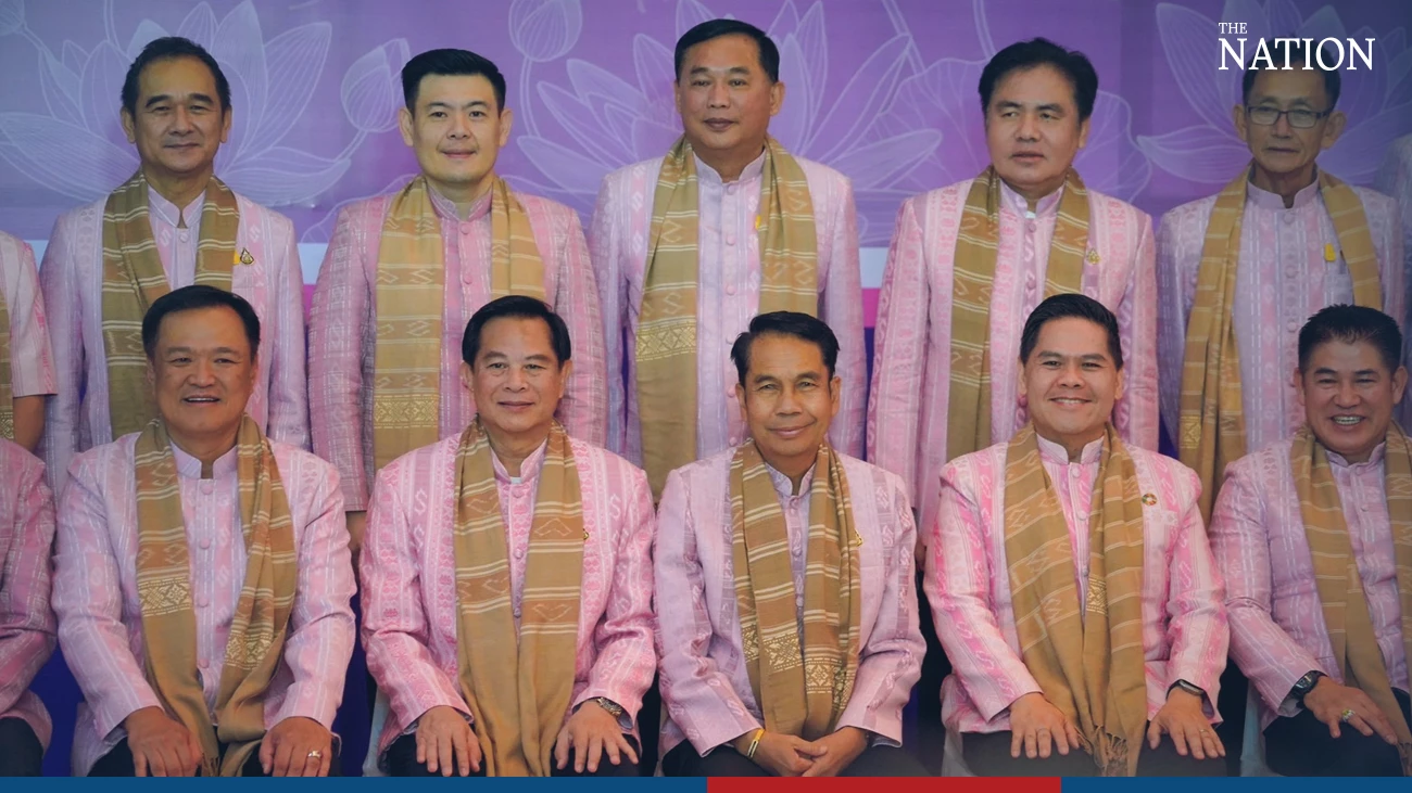 Thai ministers show off shirts, scarves in Nong Bua Lamphu fabric after ...