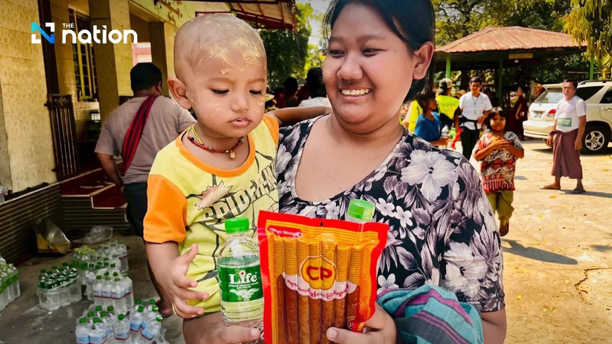 CP Group’s Senior Chairman Dhanin leads colleagues in paying respects to earthquake victims in ...