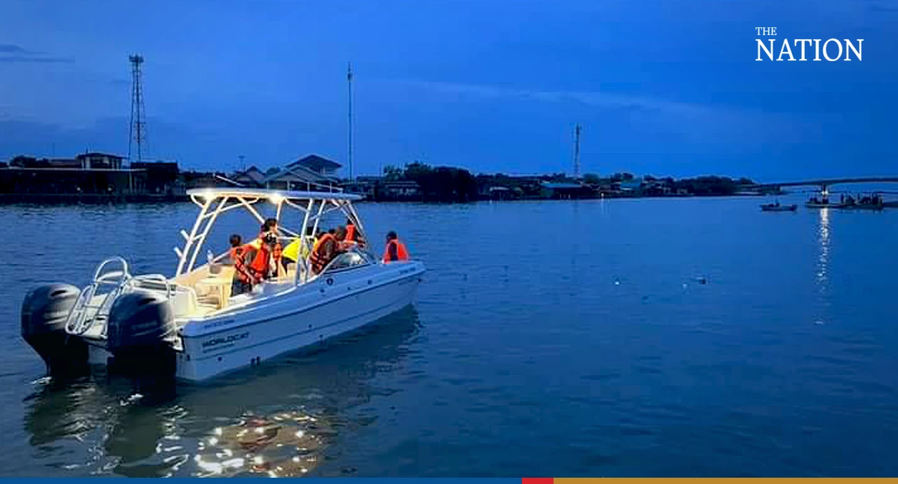 Two tourists missing after waterspout sinks tour boat