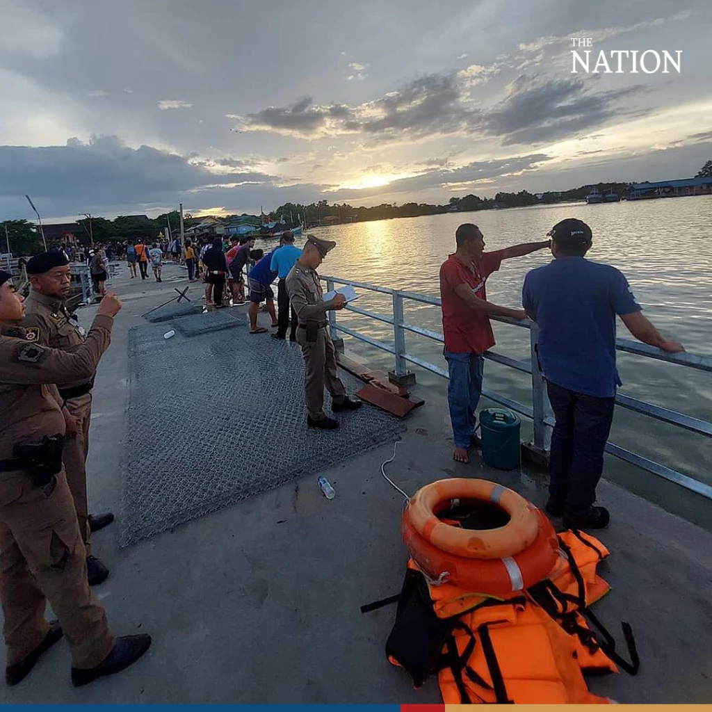 Two tourists missing after waterspout sinks tour boat