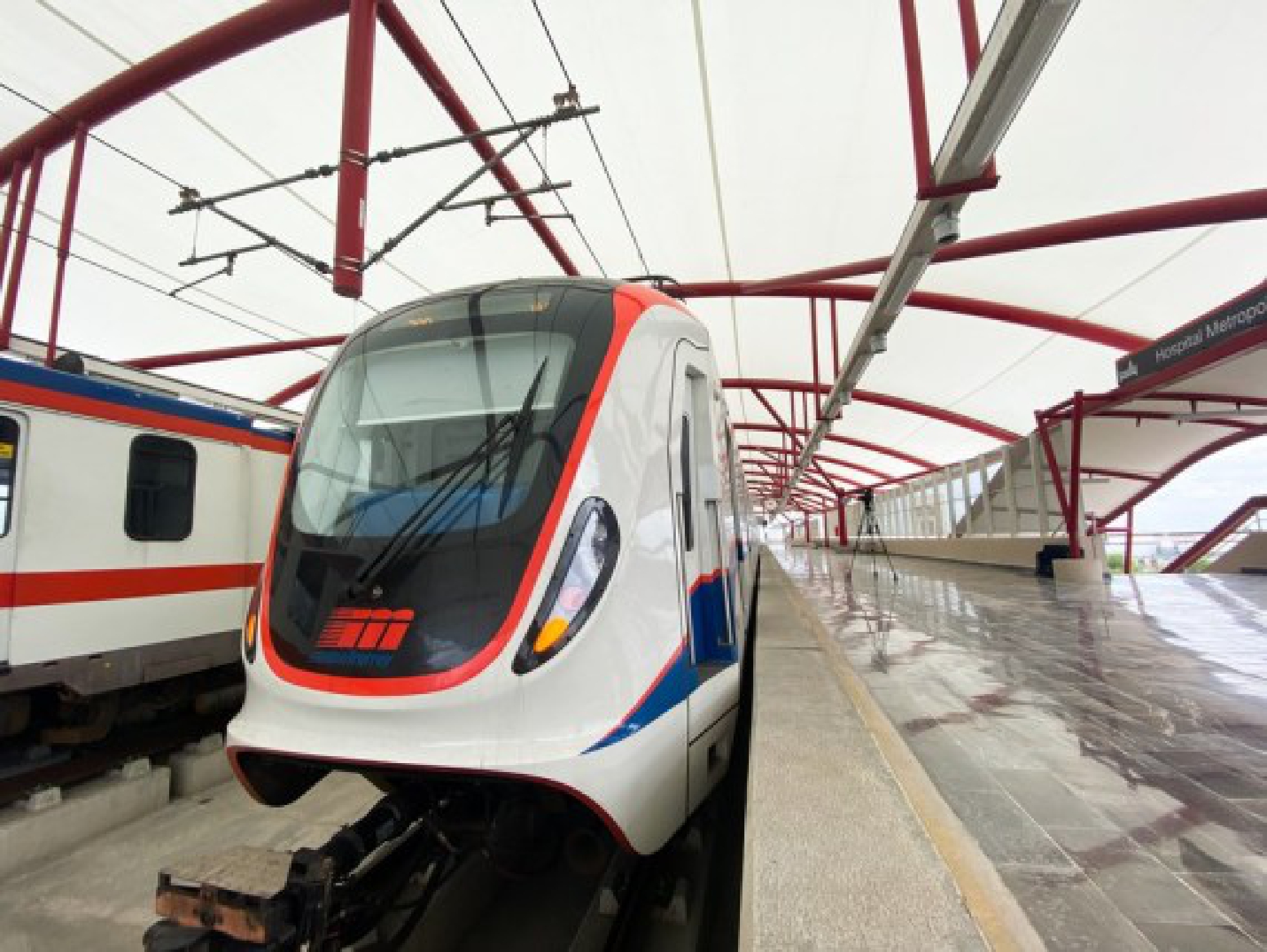 Economic Watch: China-made hi-tech rail cars bolster development ...