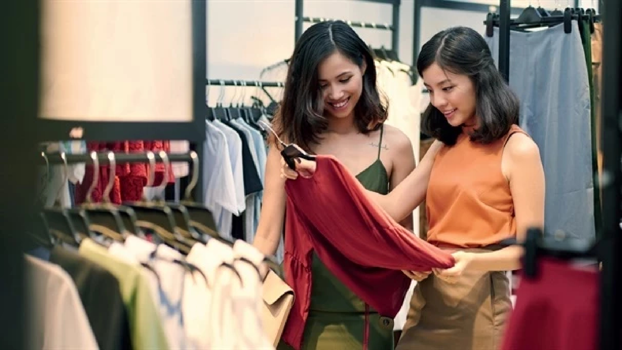 Việt Nam expected to add 36 million middle class people in next decade