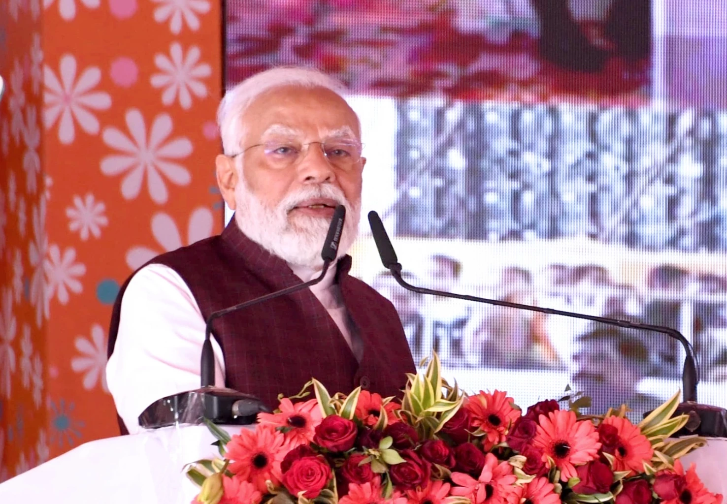 Modi inaugurates, lays foundation stone of new terminal buildings of 15 ...